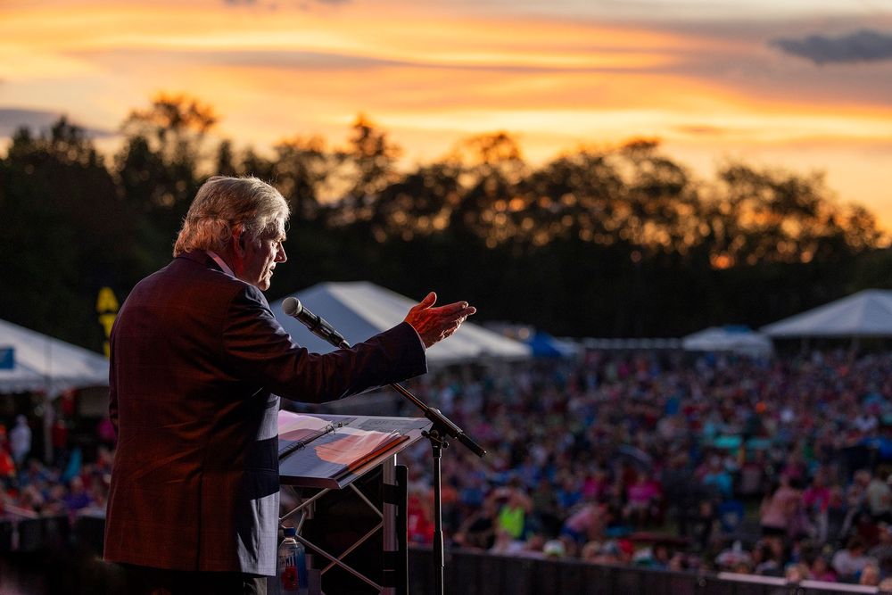 Franklin Graham Shares the Gospel With Thousands at FaithFest