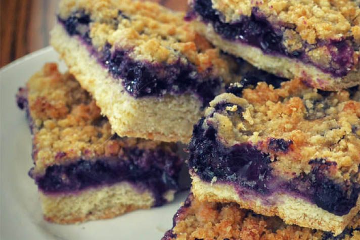 The Cove’s Blueberry Crumb Bars