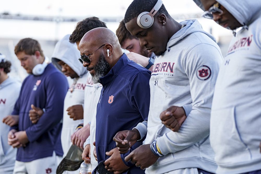 Remembering Auburn Football Chaplain Chette Williams