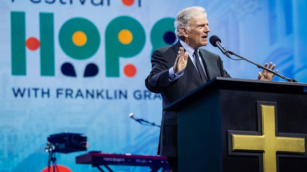 The Name of Jesus Proclaimed in Eight Languages in Brussels