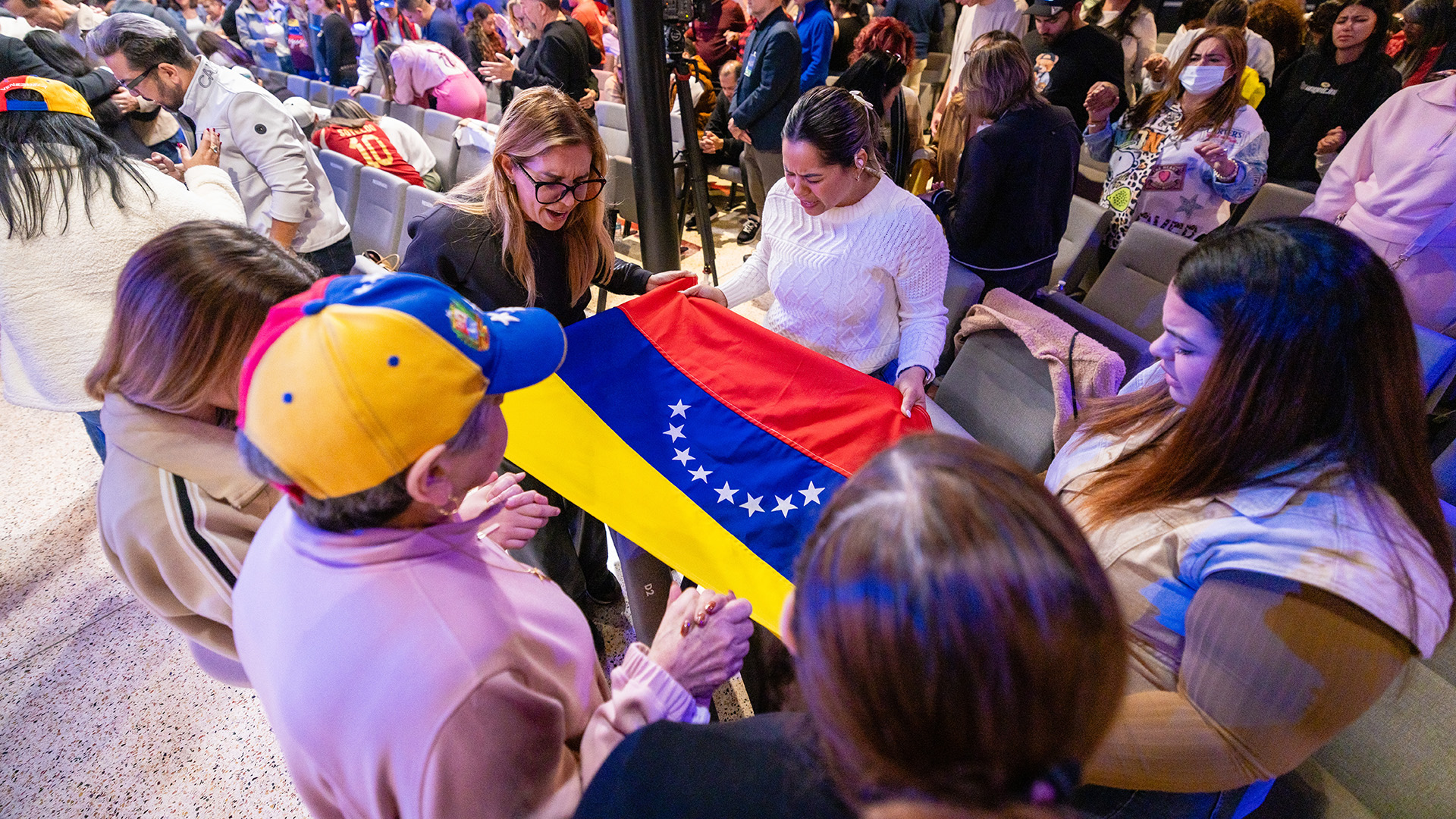 Will Graham Joins Hundreds in Fervent Prayer for Venezuela