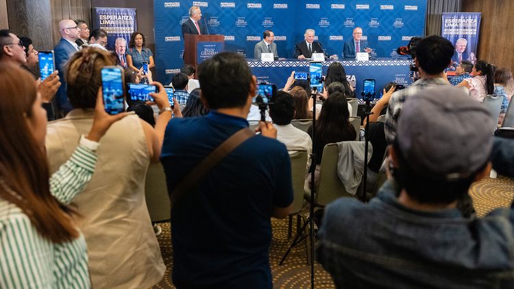 Franklin Graham Shares God’s Message to Peru With Local Media