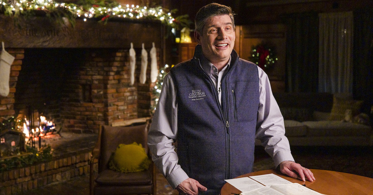 Will Graham Preaches Good News of Christmas Online