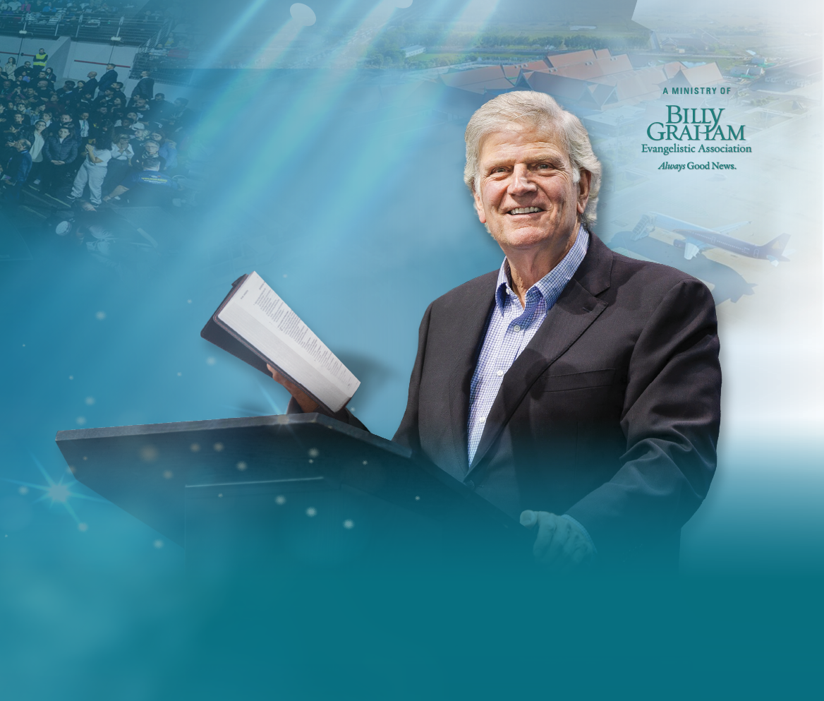 Franklin Graham shares powerful message of hope with massive crowds ...